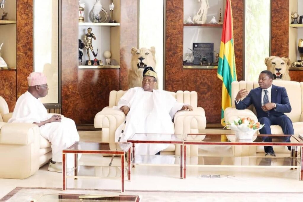 Rencontre à Pya : Faure Gnassingbé échange avec des anciens chefs d’État africains – Le Potentiel