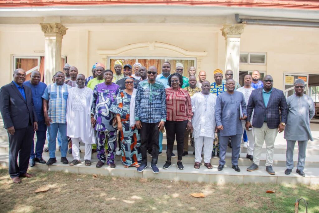 Session du Conseil National de l’ANCB à Grand Popo : Les Maires du ...