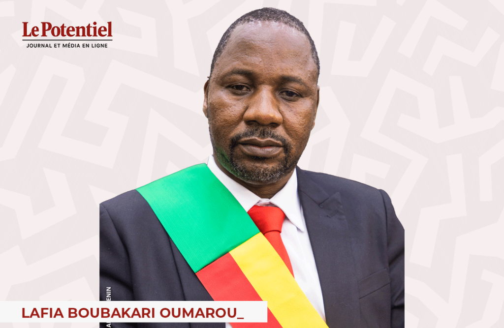 Oumarou Lafia Boubakari, élu UP-R de la 8ᵉ circonscription électorale ...